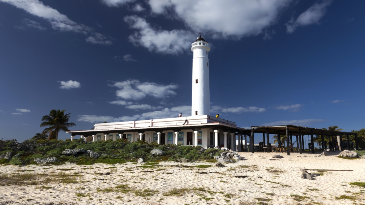 Celarain Lighthouse Cozumel: A Beacon of Beauty in the Caribbean ...